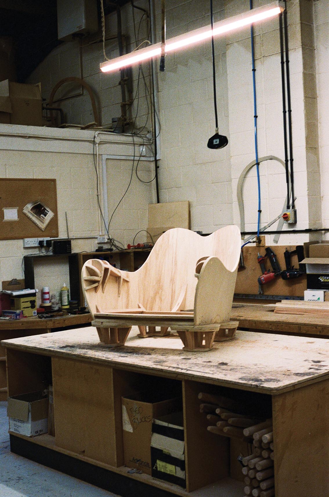 Faye Toogood : Designer de l'Année 2025 - DECO ACTUELLE